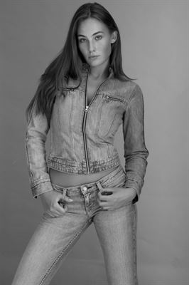 JULIE BOYE for ABC MODELS